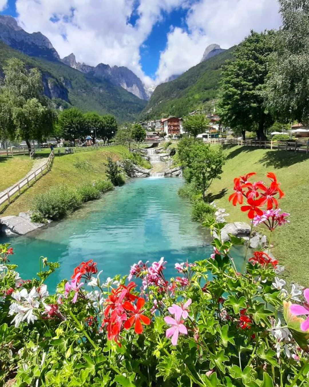 L'anello azzurro del lago di Molveno e di Nembia per un trekking ...