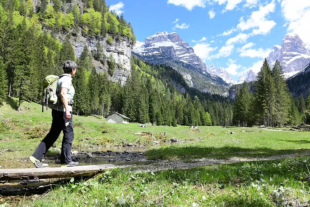 Il magnifico percorso ad anello incastonato nell'atmosfera rigenerante ...