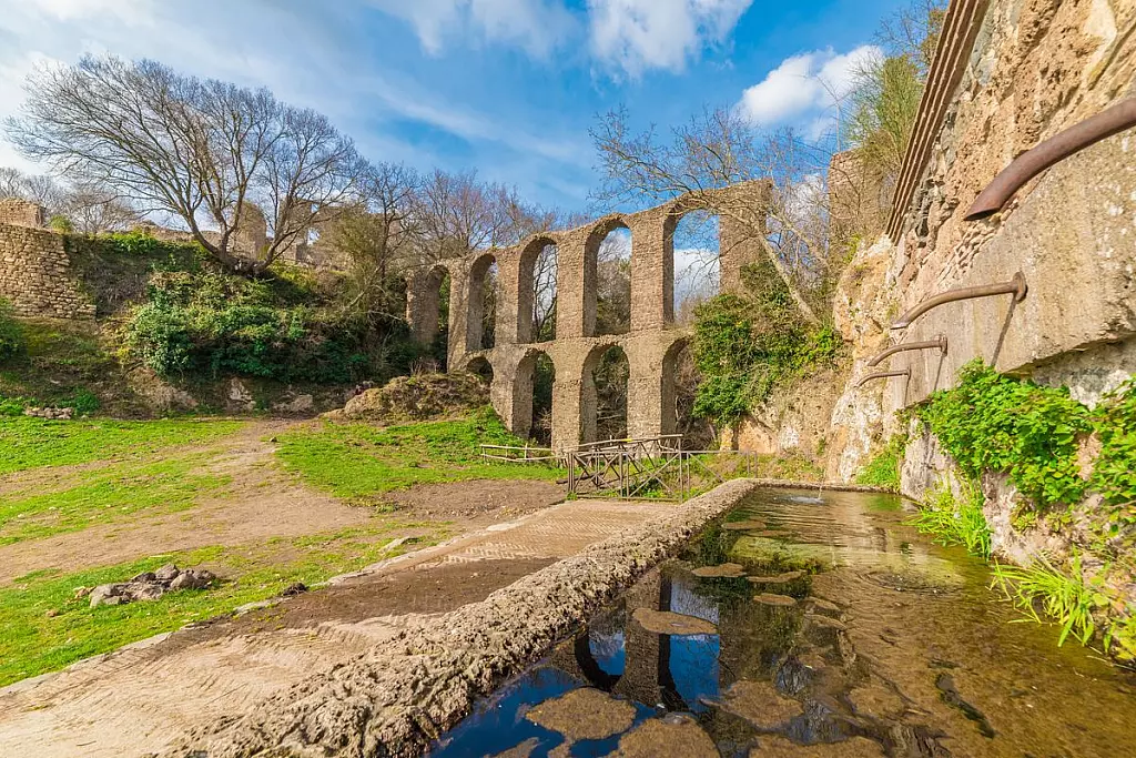 Nel cuore della Riserva Naturale di Monterano c'è un'antica città ...