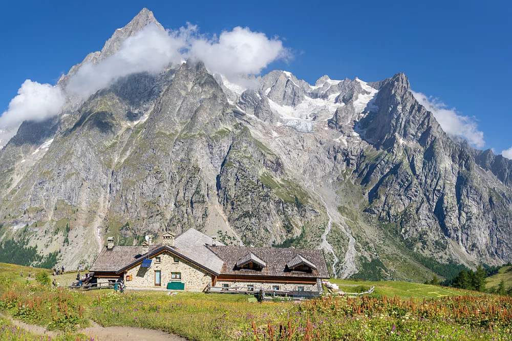 Trekking Valle d'Aosta: percorsi e itinerari in Valle d'Aosta ...