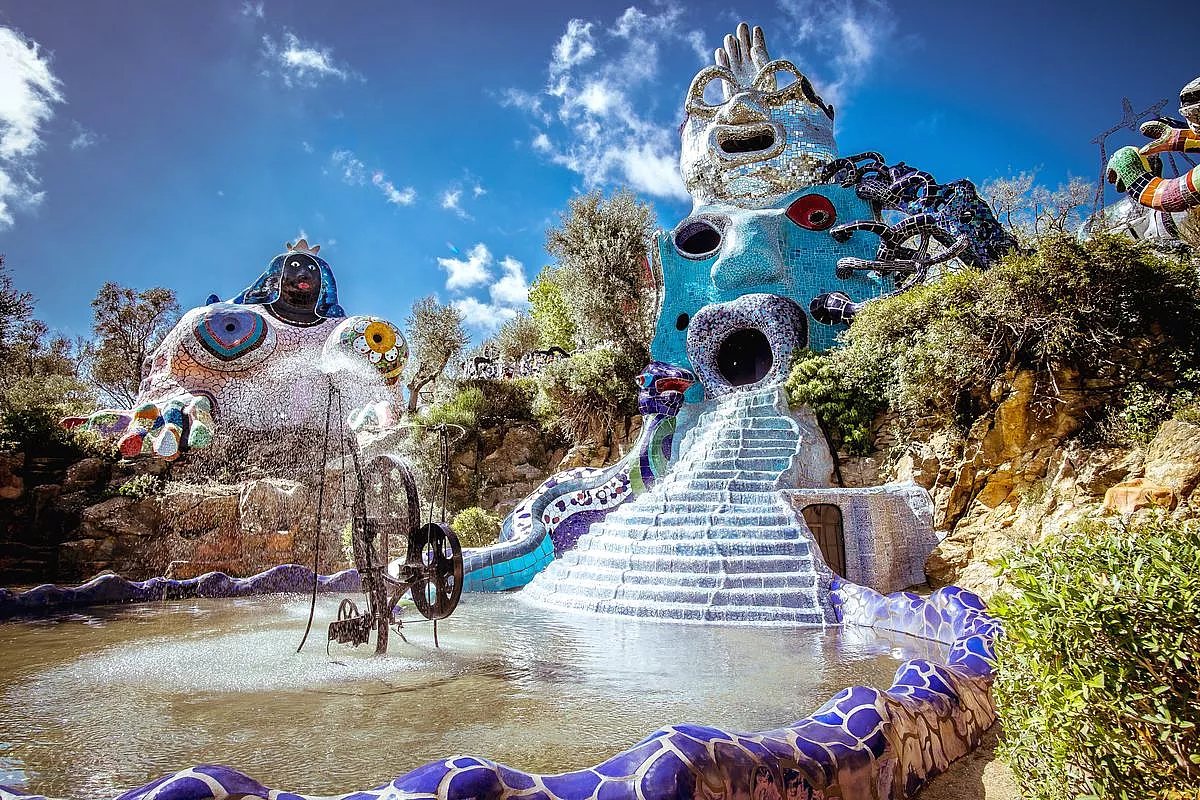 La magia dell’arte si manifesta in questo giardino in Toscana: i ...