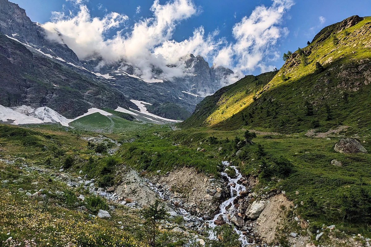 Trekking Valle d'Aosta: percorsi e itinerari in Valle d'Aosta ...