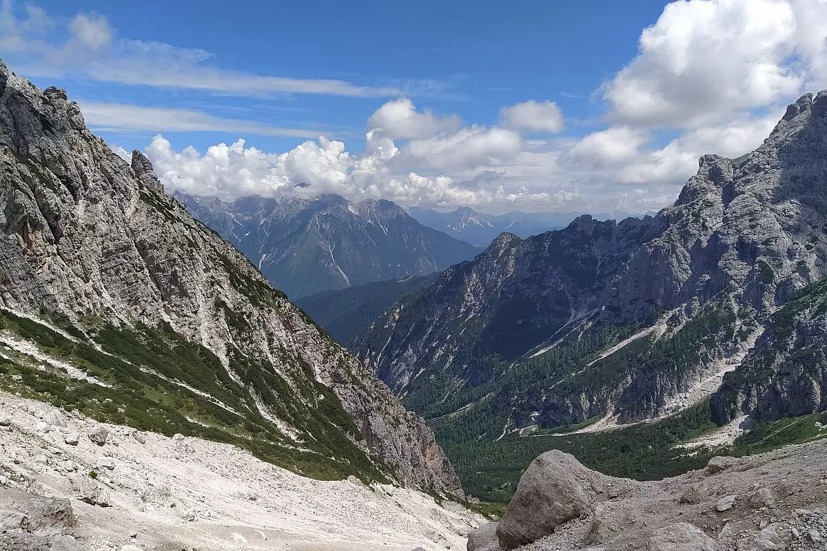 2667 metri per uno dei rifugi più belli delle Dolomiti Bellunesi