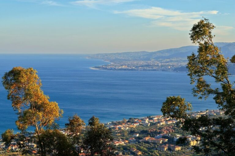 Calabria coast to coast, il cammino sorprendente dallo Ionio al Tirreno ...