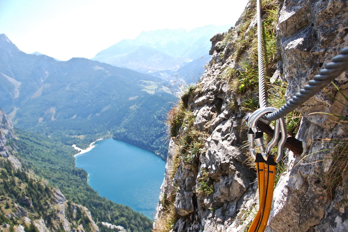 Ferrate di montagna: ecco i 5 accessori che non devono mai mancare per ...